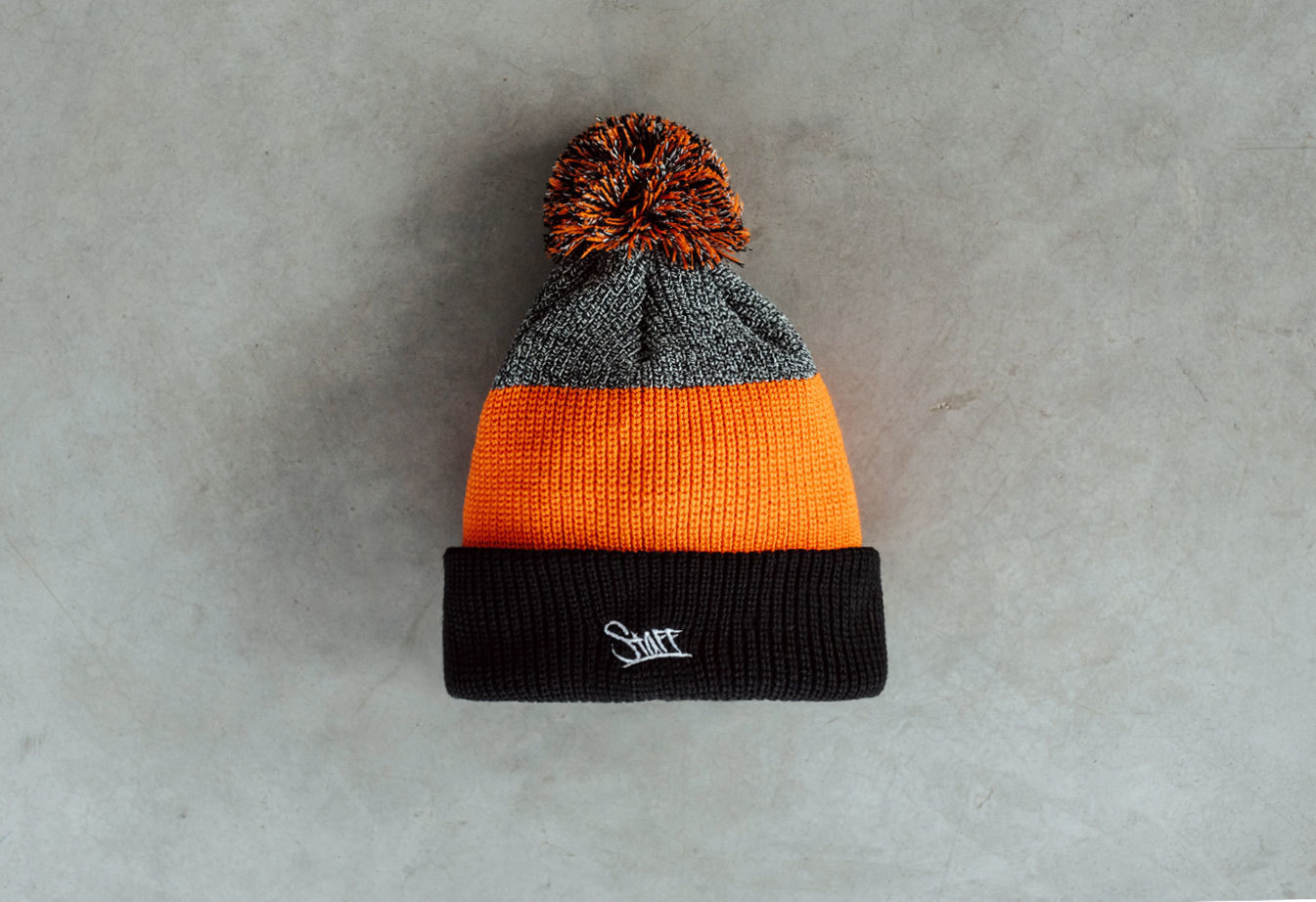 Czapka Staff gray/orange/black